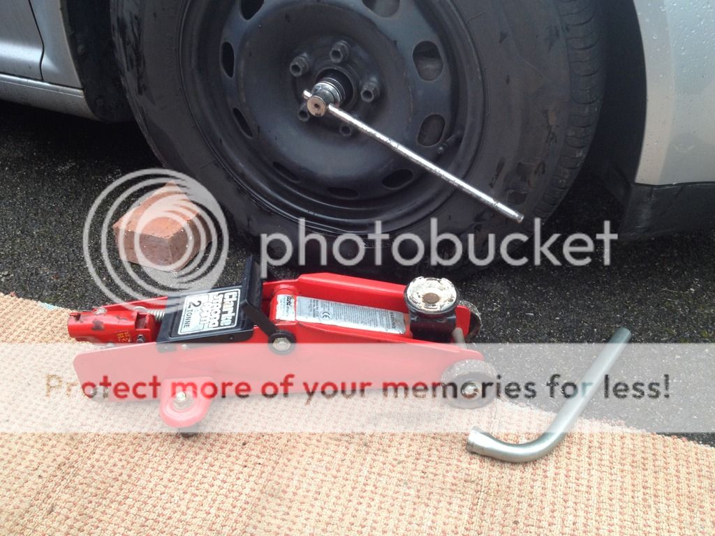 Idiot attempts elementary car maintenance. Contains VAG shite & ham ...