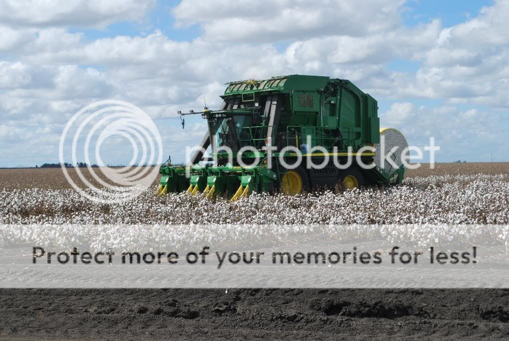Cotton Picking 2010 [John Deere 7760 Baler Picker] | The Combine Forum