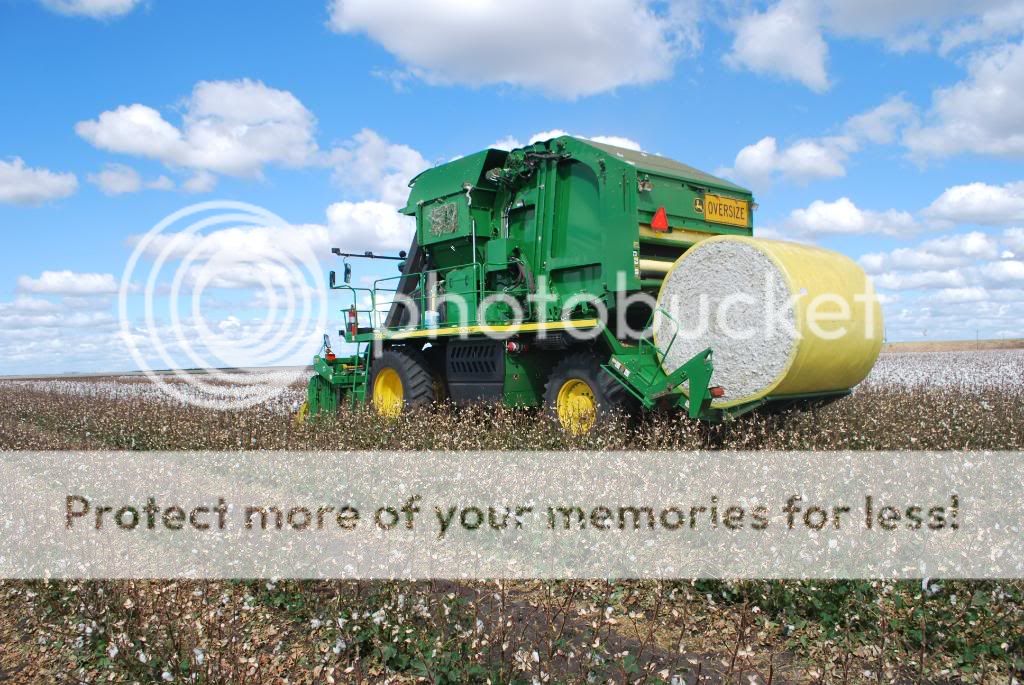 Cotton Picking 2010 [John Deere 7760 Baler Picker] | The Combine Forum